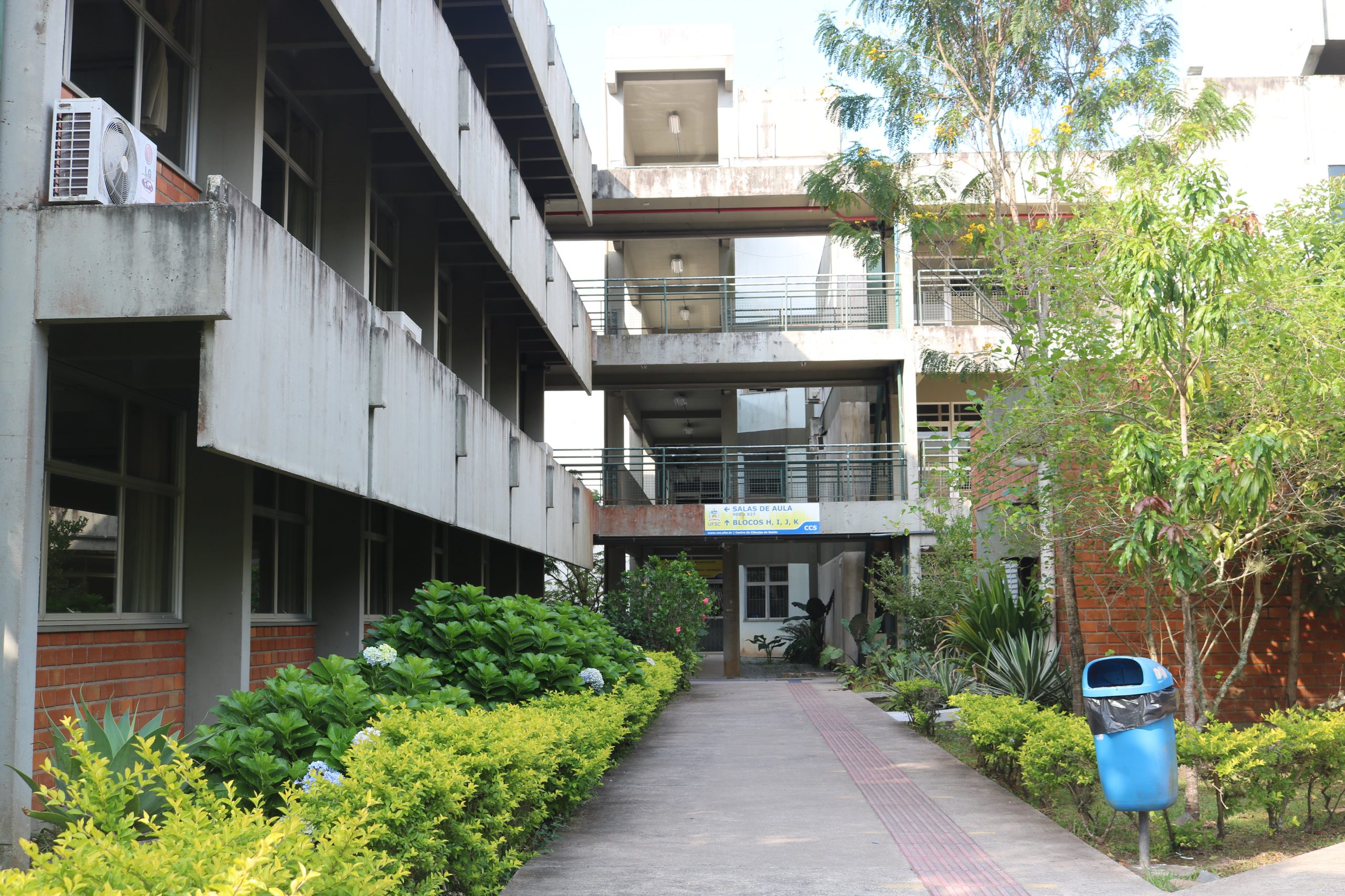 Adequações sanitárias das clínicas e farmácia-escola da UFSC preocupam ...